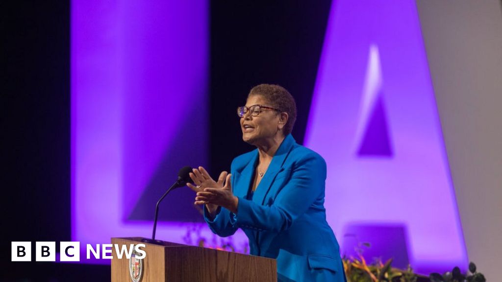 Karen Bass Makes History As Las First Female Mayor Wappnews